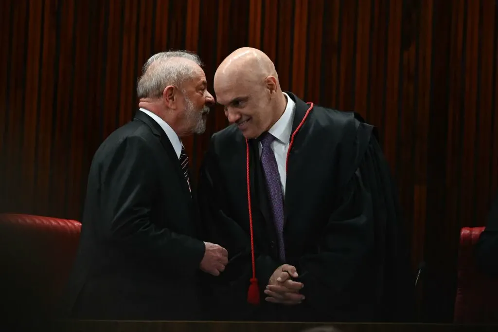 “Intimar alguém na UTI é coisa de ditadura”, diz presidente do PCO ...